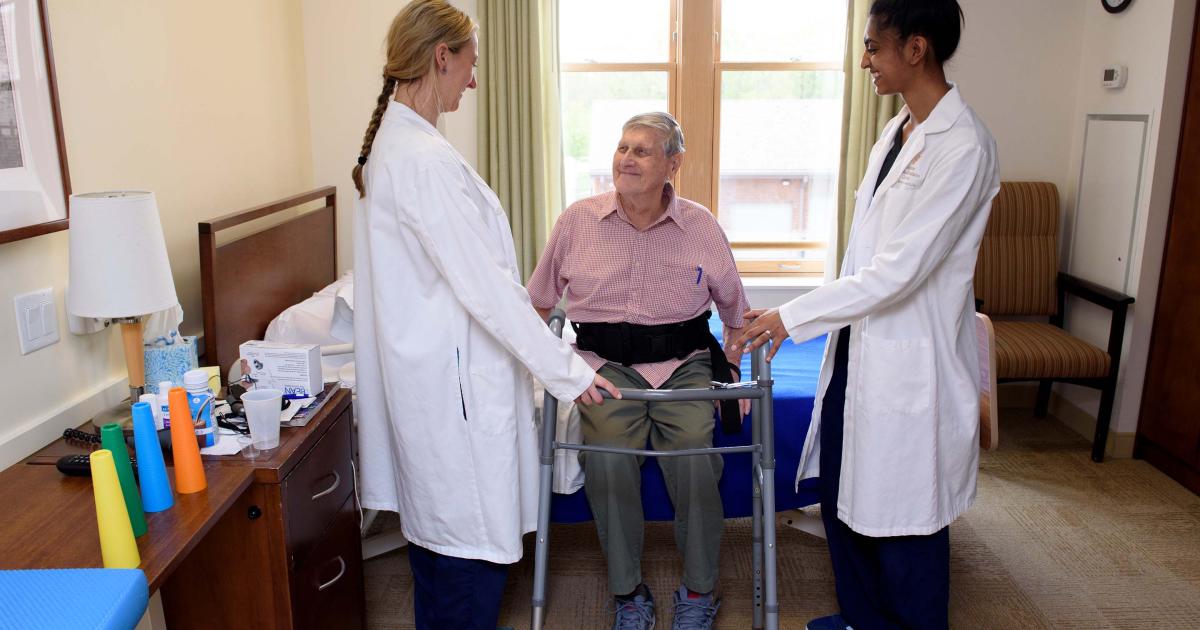 Helping Seniors Recover After a Hospitalization | Hebrew SeniorLife
